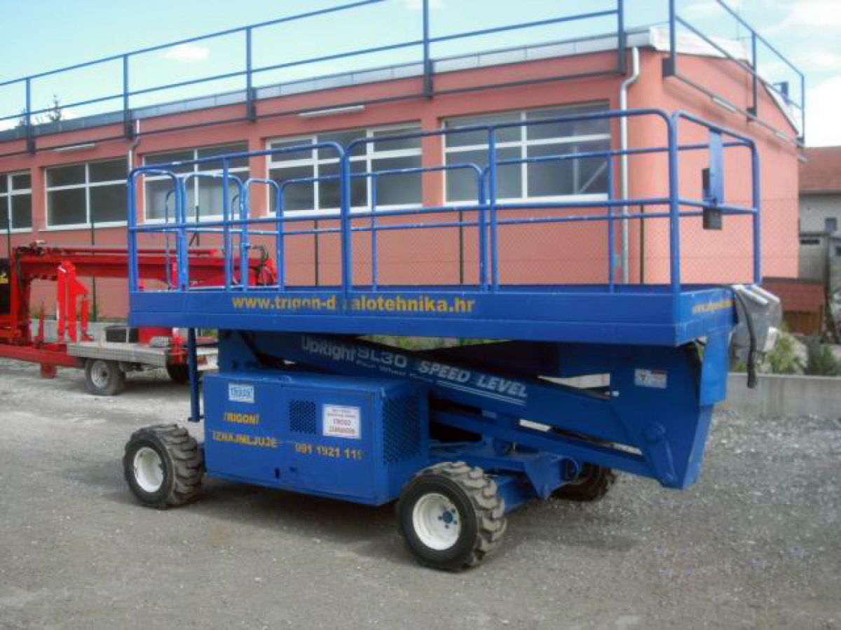 Škarasta vertikalna platforma UPRIGHT SL30SL sa uređajem za nivelaciju ...