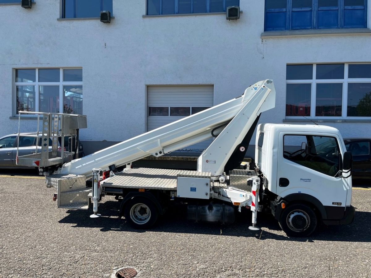 Autokošara RUTHMANN TB 270 na vozilu NISSAN CABSTAR 2011. god ...