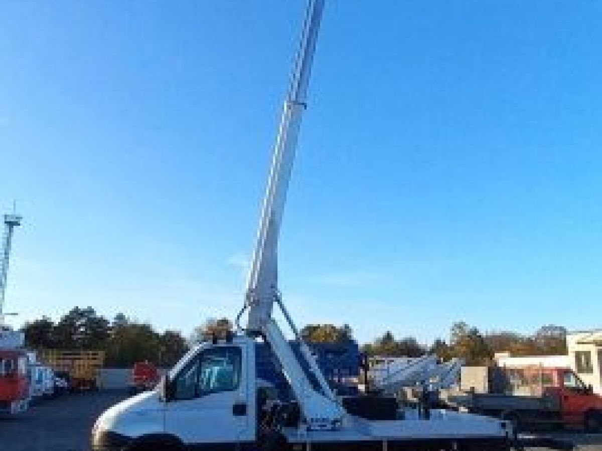 IVECO sa radnom košarom Multitel 16m, B-kat | Cijena | Zagreb | Hrvatska